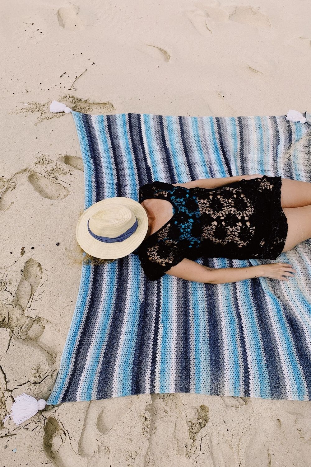 The Kona Coast Throw: A Crochet Beach Blanket with Tassels