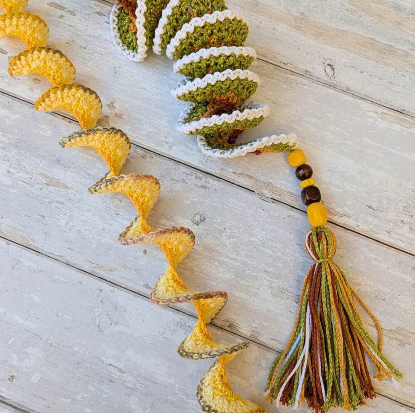 10 Crochet Wind Spinner Ideas Full of Charm, Color & Movement - I Can ...