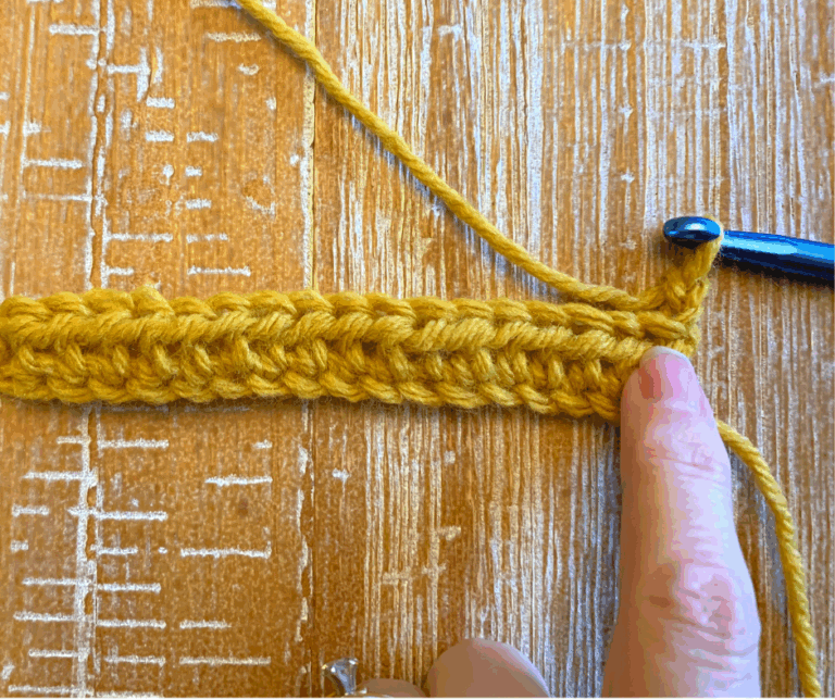Finley-Inspired Crochet Infinity Scarf (Free Pattern) - I Can Crochet That