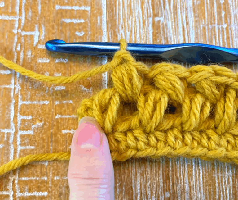 Finley-Inspired Crochet Infinity Scarf (Free Pattern) - I Can Crochet That